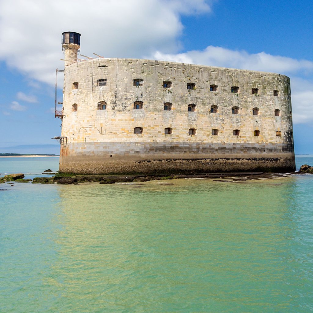 Fort Boyard : L’emblématique forteresse au cœur de l’histoire et de la ...